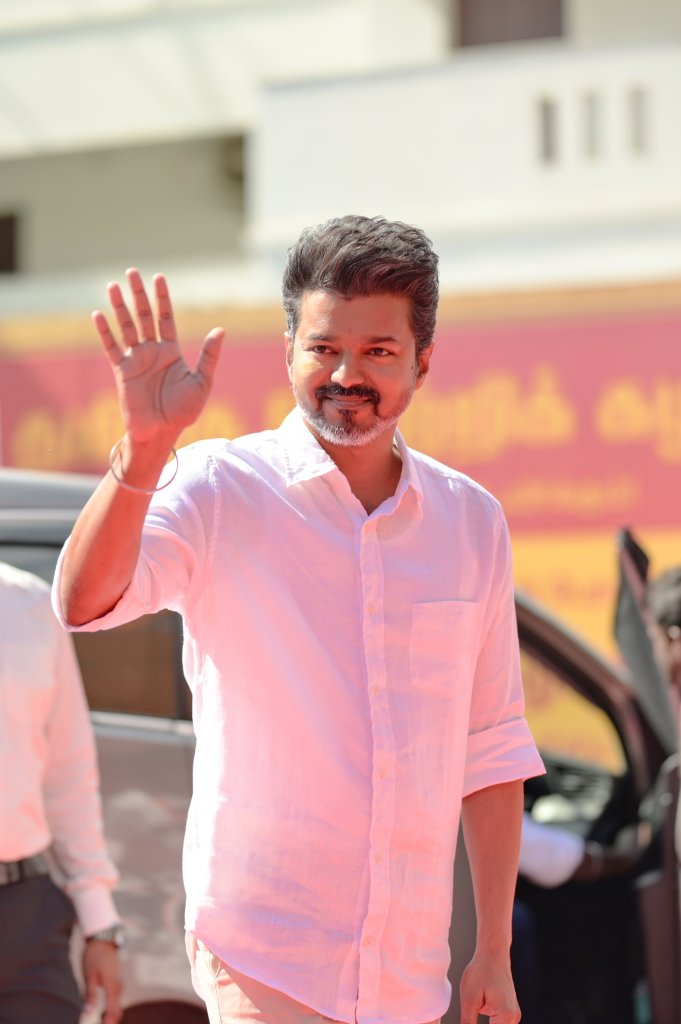 Thalapathy Vijay Unveils Tamilaga Vettri Kazhagam Emblem and Flag ...